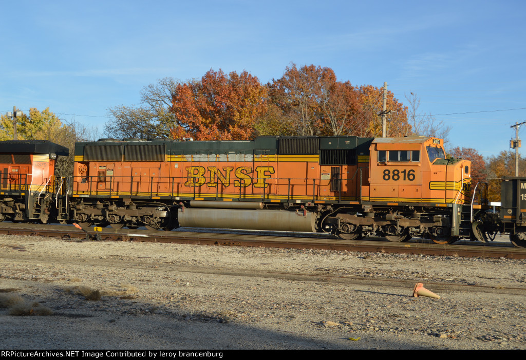 BNSF 8816
